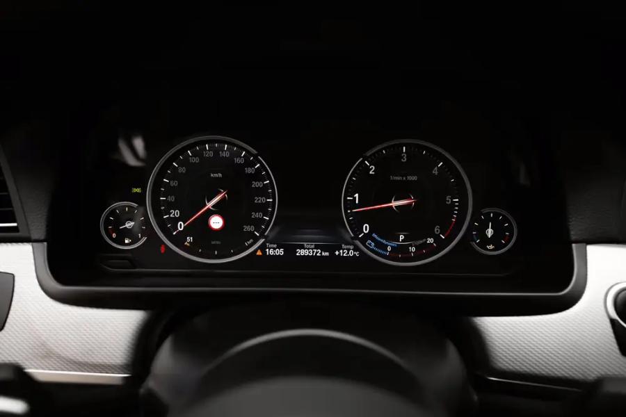 Balts BMW 535 2014 Jelgava, ar dzinēja tilpumu 3.00 L un nobraukumu 289 tūkst. km par 14900 €, foto 24 vietnē AUTOMOTO.COM.LV