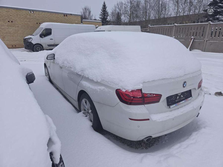 White BMW 535 2015 in Panevezys, with an engine capacity of 2.99 L and mileage of 260 thousand km for 4100 €, photo 3 on AUTOMOTO.COM.LV