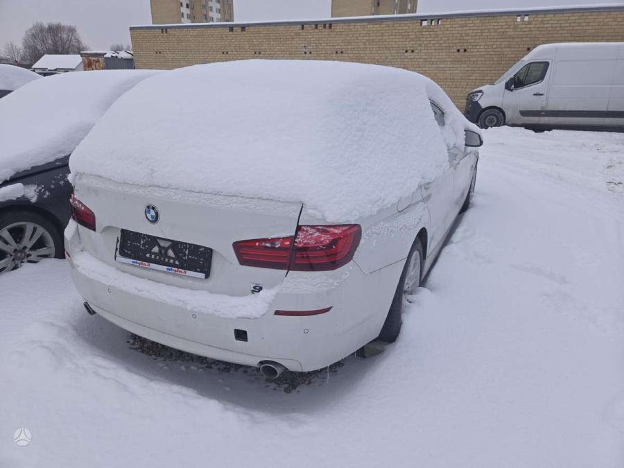 White BMW 535 2015 in Panevezys, with an engine capacity of 2.99 L and mileage of 260 thousand km for 4100 €, photo 4 on AUTOMOTO.COM.LV