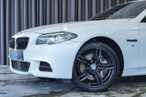 White BMW 535 2015 in Marijampole, with an engine capacity of 2.99 L and mileage of 214 thousand km for 14450 €, photo 6 on AUTOMOTO.COM.LV
