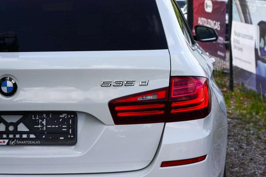White BMW 535 2015 in Kretinga, with an engine capacity of 2.99 L and mileage of 242 thousand km for 14299 €, photo 14 on AUTOMOTO.COM.LV