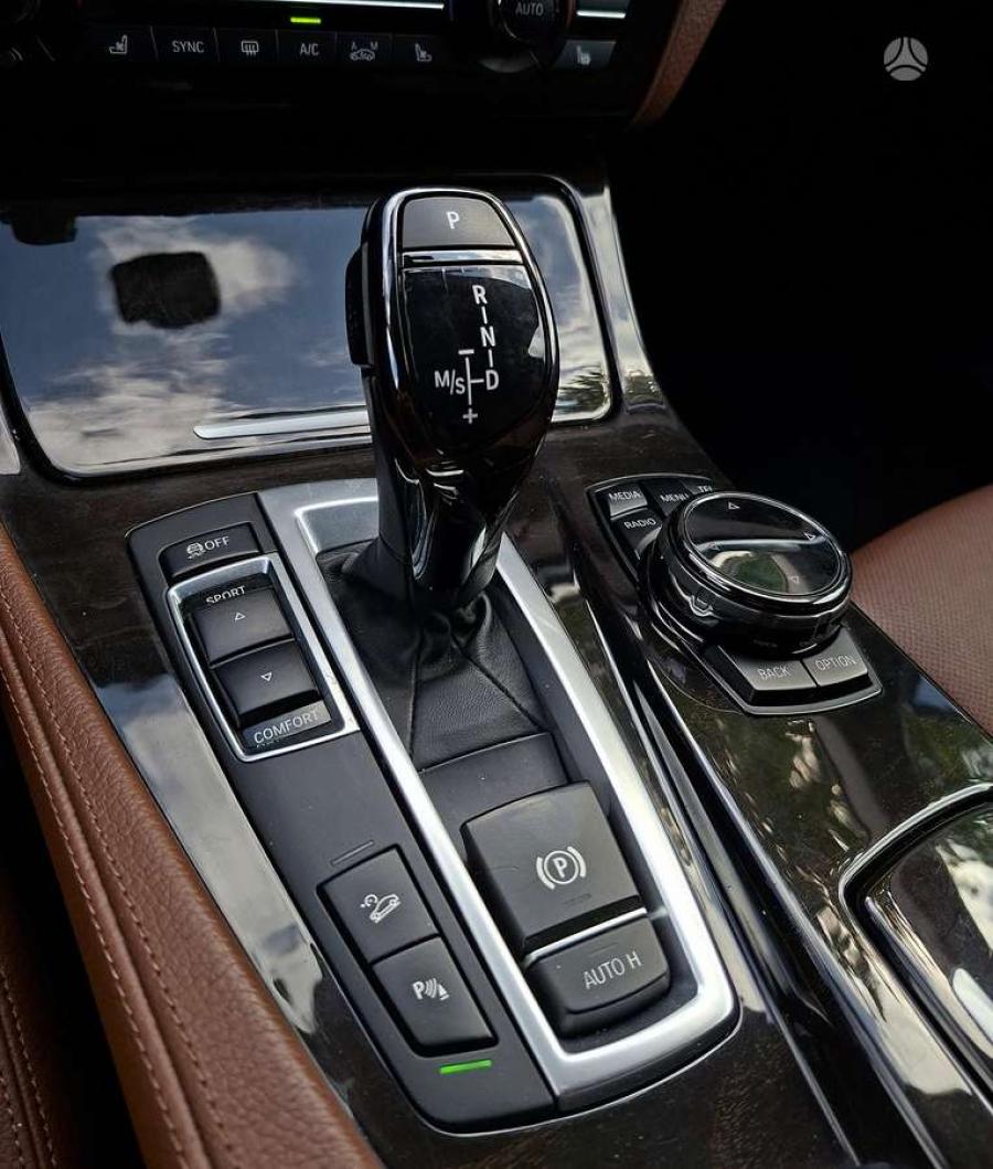 White BMW 535 2015 in Kretinga, with an engine capacity of 2.99 L and mileage of 242 thousand km for 14299 €, photo 36 on AUTOMOTO.COM.LV