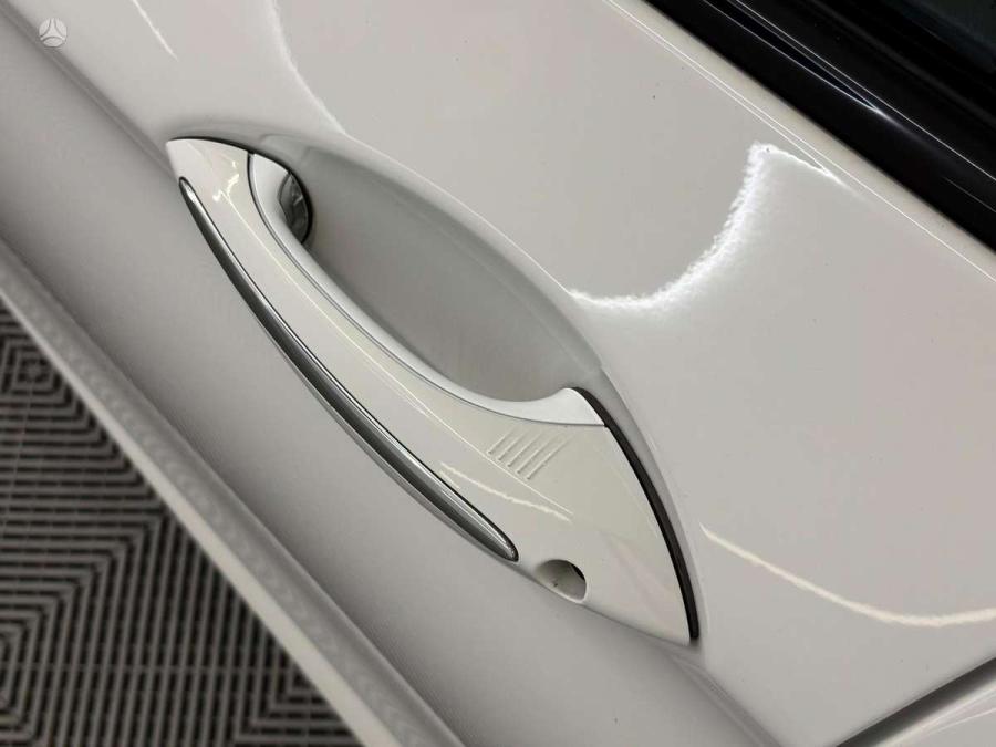 White BMW 535 2017 in Marijampole, with an engine capacity of 2.99 L and mileage of 288 thousand km for 14450 €, photo 30 on AUTOMOTO.COM.LV