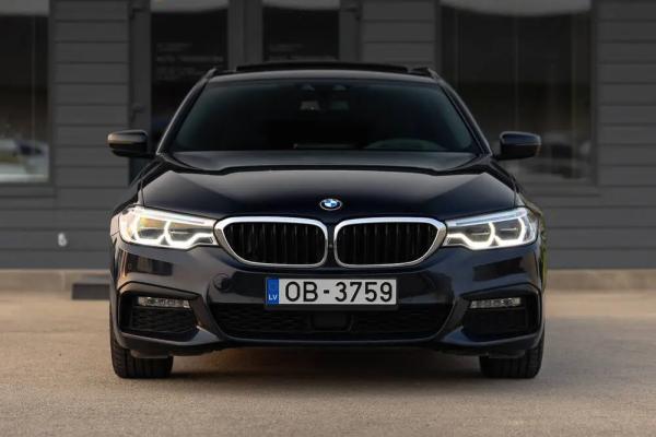 Melns BMW 540 2019 Jelgava, ar dzinēja tilpumu 3.00 L un nobraukumu 210 tūkst. km par 25350 €, foto 5 vietnē AUTOMOTO.COM.LV