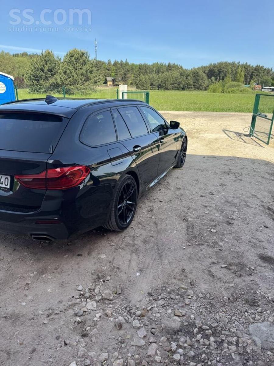 Melns BMW 540 2018 Rīga, ar dzinēja tilpumu 3.00 L un nobraukumu 165 tūkst. km par 5500 €, foto 3 vietnē AUTOMOTO.COM.LV