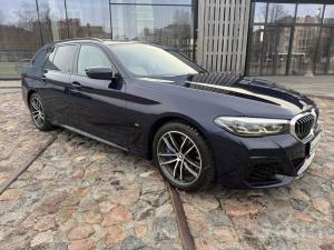 Melns BMW 540 2021 Rīga, ar dzinēja tilpumu 3.00 L un nobraukumu 168 tūkst. km par 24990 €, foto  vietnē AUTOMOTO.COM.LV