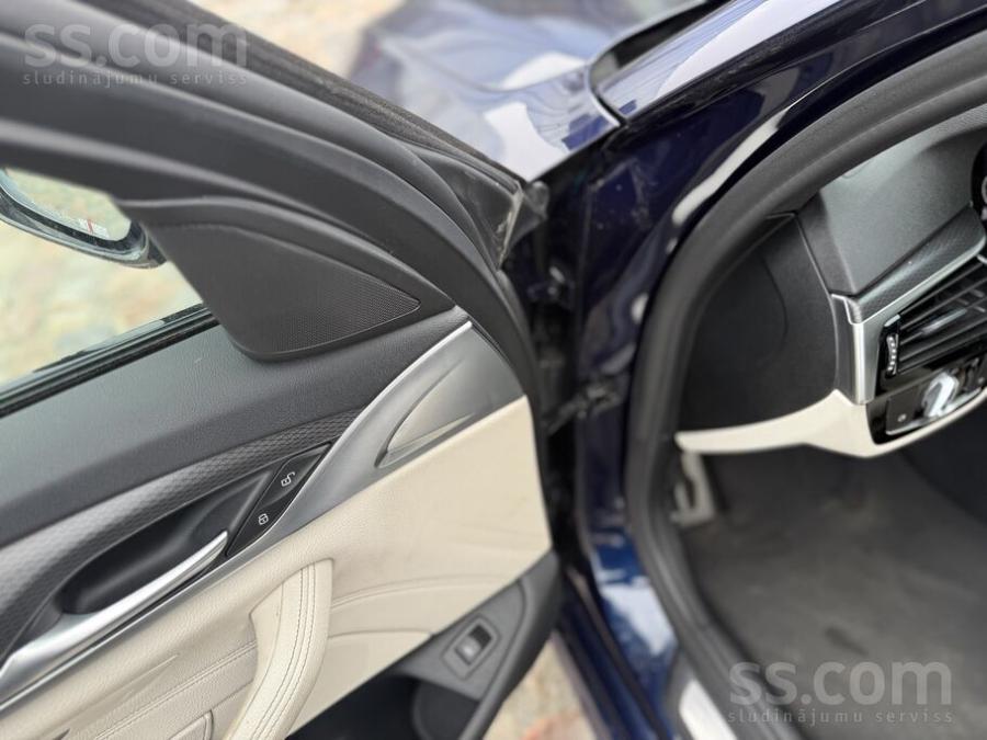 Melns BMW 540 2021 Rīga, ar dzinēja tilpumu 3.00 L un nobraukumu 168 tūkst. km par 24990 €, foto 32 vietnē AUTOMOTO.COM.LV