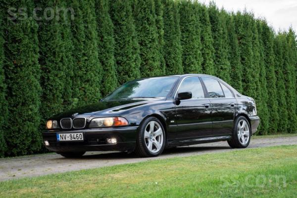 Black BMW 540 1996 in Riga, with an engine capacity of 4.40 L and mileage of 300 thousand km for 6450 €, photo 3 on AUTOMOTO.COM.LV