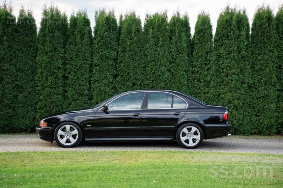 Black BMW 540 1996 in Riga, with an engine capacity of 4.40 L and mileage of 300 thousand km for 6450 €, photo 6 on AUTOMOTO.COM.LV