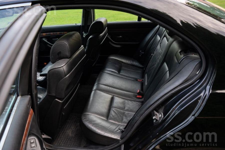 Black BMW 540 1996 in Riga, with an engine capacity of 4.40 L and mileage of 300 thousand km for 6450 €, photo 13 on AUTOMOTO.COM.LV