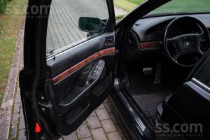 Black BMW 540 1996 in Riga, with an engine capacity of 4.40 L and mileage of 300 thousand km for 6450 €, photo 14 on AUTOMOTO.COM.LV