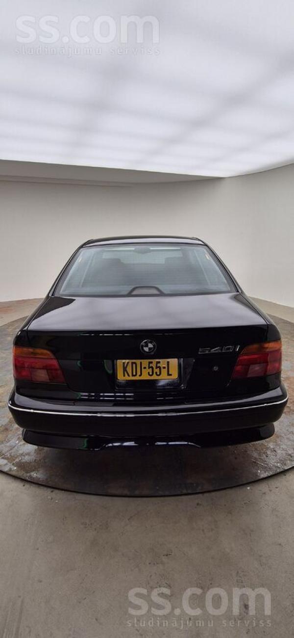Melns BMW 540 1998 Daugavpils, ar dzinēja tilpumu 4.40 L un nobraukumu 77 tūkst. km par 24000 €, foto 3 vietnē AUTOMOTO.COM.LV