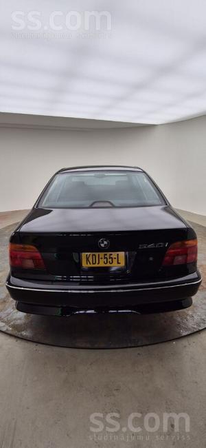 Melns BMW 540 1998 Daugavpils, ar dzinēja tilpumu 4.40 L un nobraukumu 77 tūkst. km par 24000 €, foto 4 vietnē AUTOMOTO.COM.LV