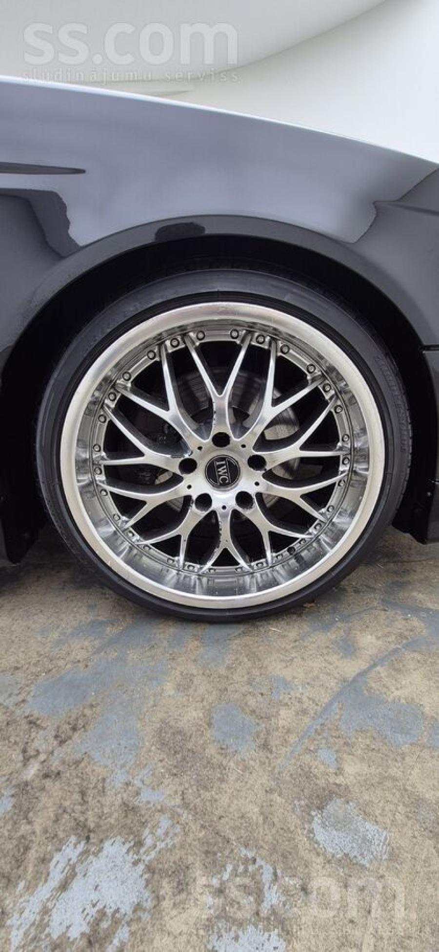 Melns BMW 540 1998 Daugavpils, ar dzinēja tilpumu 4.40 L un nobraukumu 77 tūkst. km par 24000 €, foto 11 vietnē AUTOMOTO.COM.LV