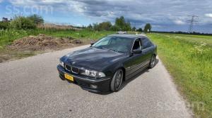 Melns BMW 540 1998 Daugavpils, ar dzinēja tilpumu 4.40 L un nobraukumu 77 tūkst. km par 24000 €, foto 18 vietnē AUTOMOTO.COM.LV