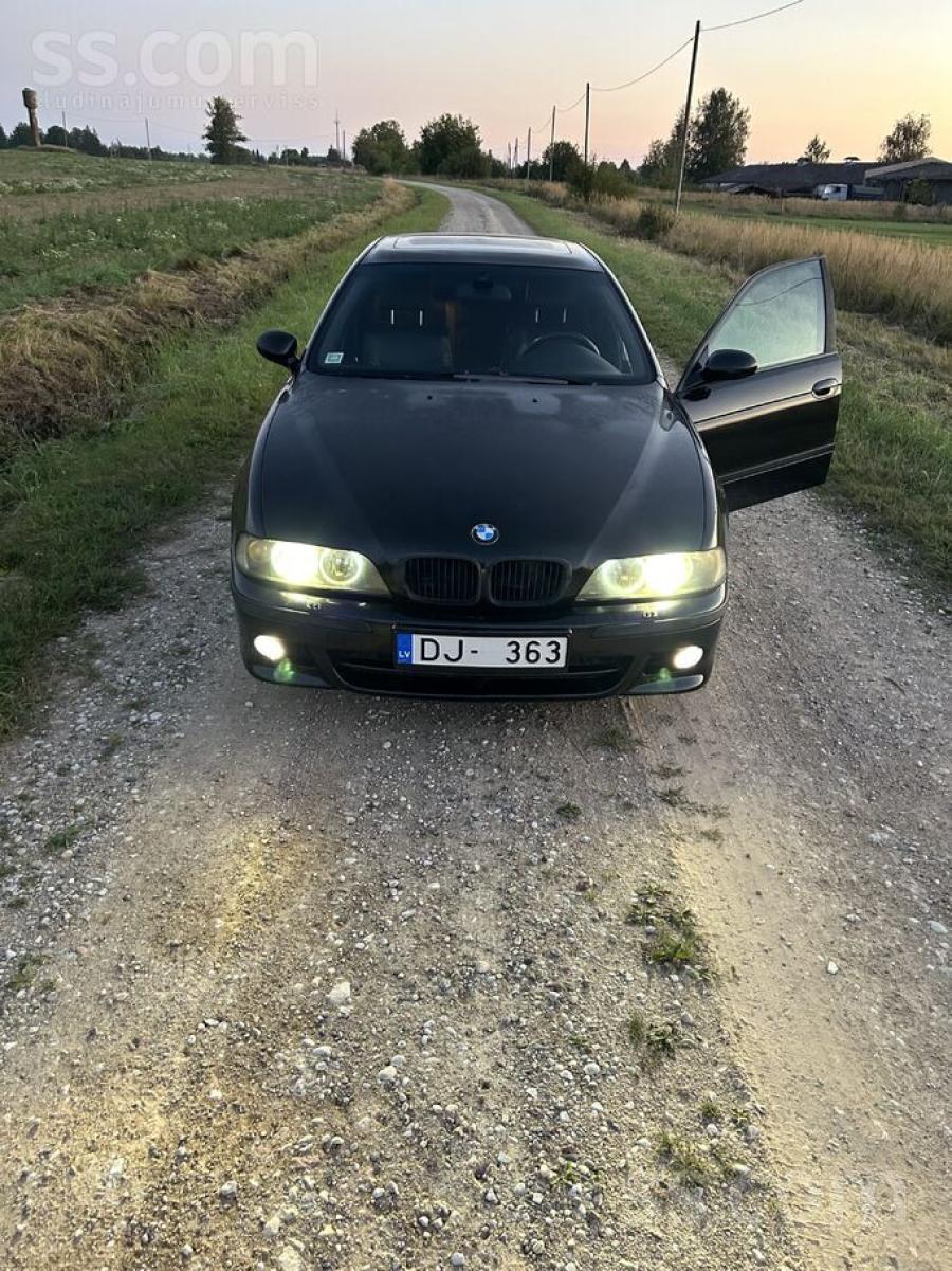 Black BMW 540 1999 in Riga, with an engine capacity of 4.40 L and mileage of 280 thousand km for 5200 €, photo 2 on AUTOMOTO.COM.LV