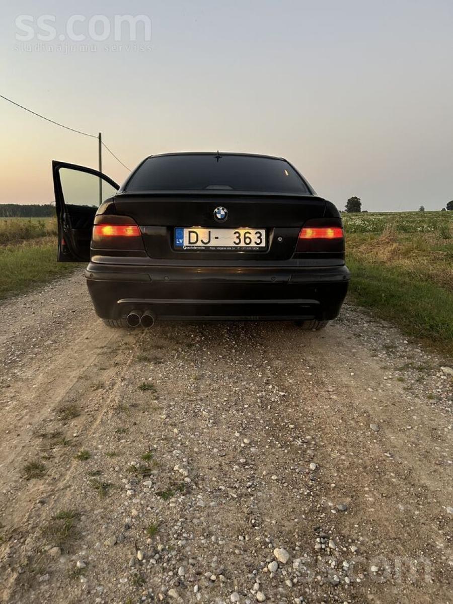 Black BMW 540 1999 in Riga, with an engine capacity of 4.40 L and mileage of 280 thousand km for 5200 €, photo 3 on AUTOMOTO.COM.LV