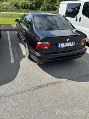 Black BMW 540 1999 in Riga, with an engine capacity of 4.40 L and mileage of 280 thousand km for 5200 €, photo 4 on AUTOMOTO.COM.LV