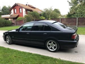 Black BMW 540 2000 in Jurmala, with an engine capacity of 4.40 L and mileage of 295 thousand km for 17500 €, photo 7 on AUTOMOTO.COM.LV