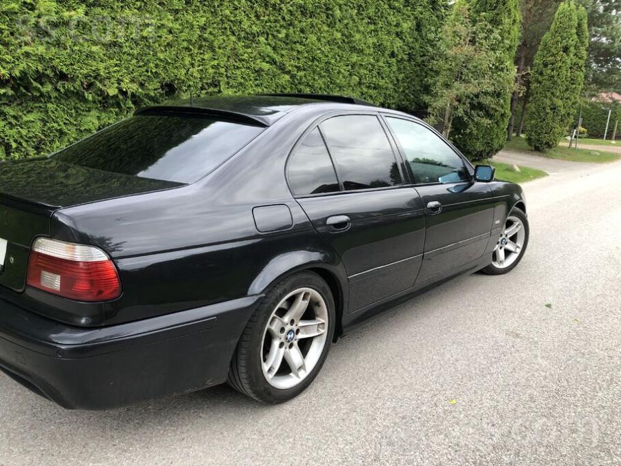 Black BMW 540 2000 in Jurmala, with an engine capacity of 4.40 L and mileage of 295 thousand km for 17500 €, photo 10 on AUTOMOTO.COM.LV
