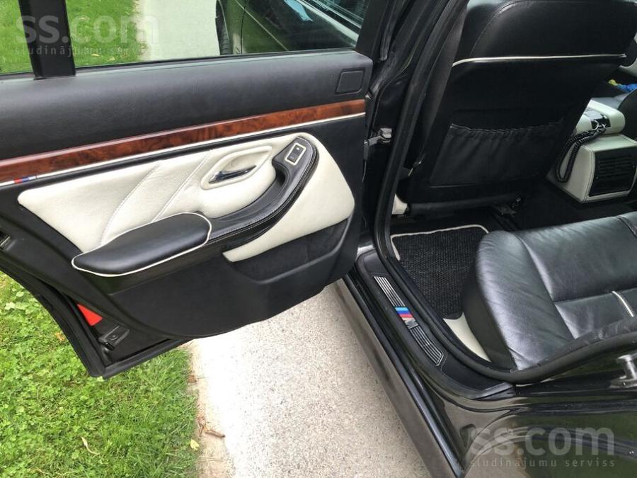 Black BMW 540 2000 in Jurmala, with an engine capacity of 4.40 L and mileage of 295 thousand km for 17500 €, photo 16 on AUTOMOTO.COM.LV