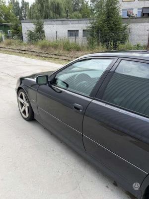 Черный БМВ 540 2001 в Вильнюс, объемом двигателя 4.40 л и пробегом 319 тыс. км за 4950 €, фото 7 на AUTOMOTO.COM.LV