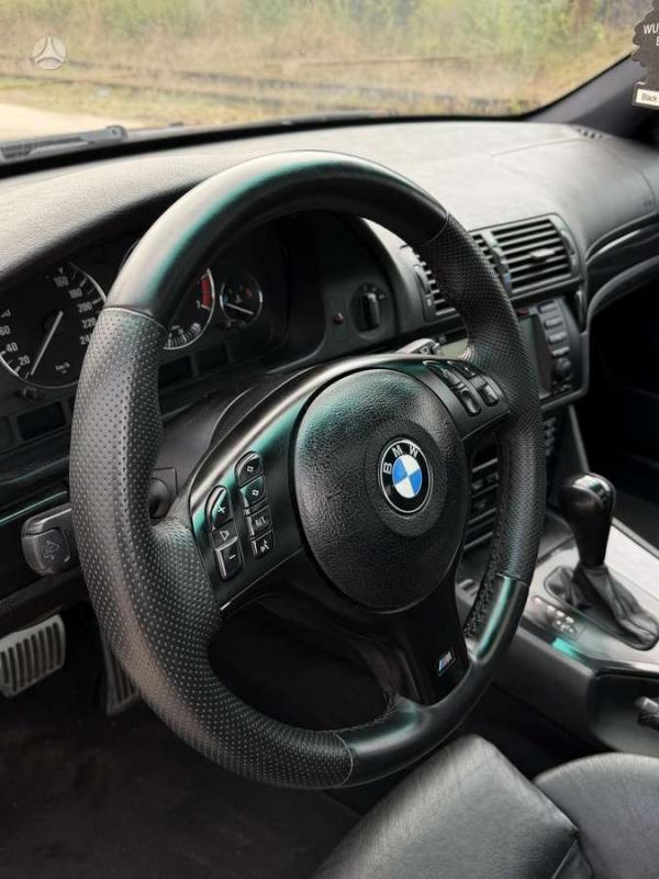 Melns BMW 540 2001 Viļņa, ar dzinēja tilpumu 4.40 L un nobraukumu 319 tūkst. km par 4950 €, foto 9 vietnē AUTOMOTO.COM.LV