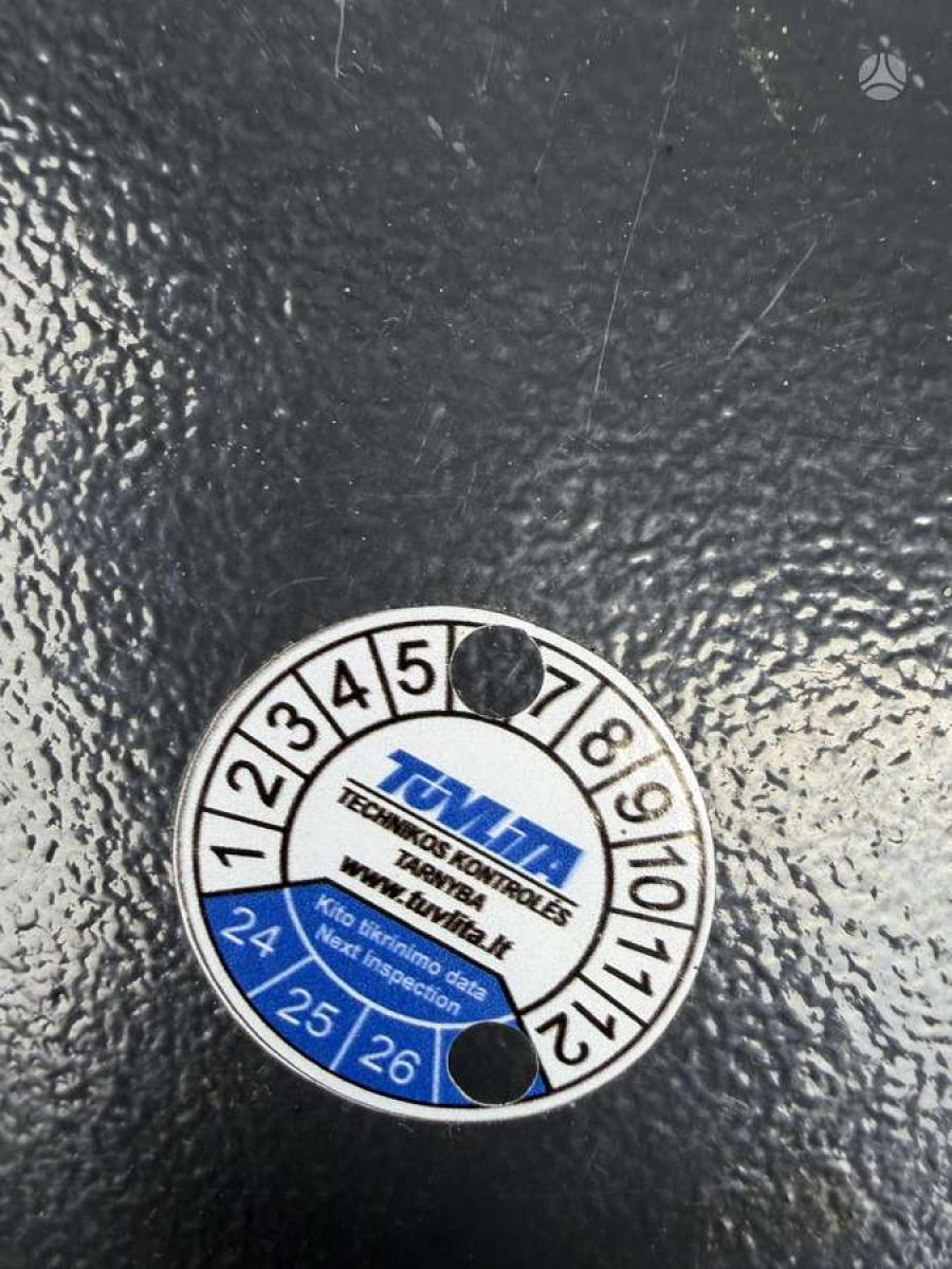 Черный БМВ 540 2001 в Вильнюс, объемом двигателя 4.40 л и пробегом 319 тыс. км за 4950 €, фото 25 на AUTOMOTO.COM.LV