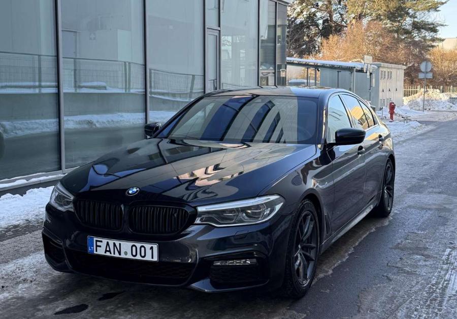 Black BMW 540 2017 in Vilnius, with an engine capacity of 3.00 L and mileage of 216 thousand km for 28000 €, photo 1 on AUTOMOTO.COM.LV
