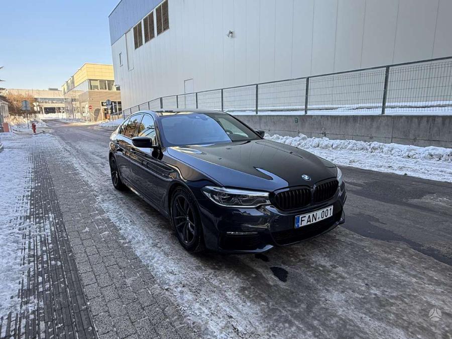 Black BMW 540 2017 in Vilnius, with an engine capacity of 3.00 L and mileage of 216 thousand km for 28000 €, photo 2 on AUTOMOTO.COM.LV