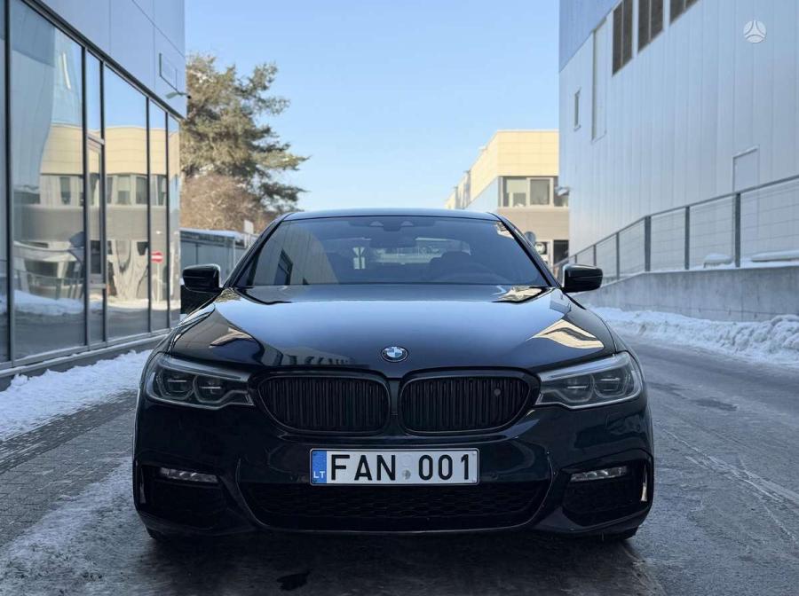 Black BMW 540 2017 in Vilnius, with an engine capacity of 3.00 L and mileage of 216 thousand km for 28000 €, photo 3 on AUTOMOTO.COM.LV