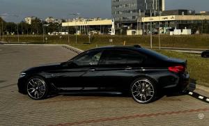 Black BMW 540 2017 in Vilnius, with an engine capacity of 3.00 L and mileage of 216 thousand km for 28000 €, photo 13 on AUTOMOTO.COM.LV