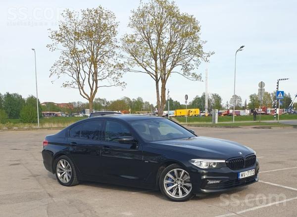 Black BMW 540 2017 in Jelgava, with an engine capacity of 3.00 L and mileage of 243 thousand km for 19750 €, photo 1 on AUTOMOTO.COM.LV