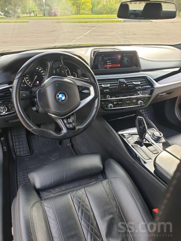 Black BMW 540 2017 in Jelgava, with an engine capacity of 3.00 L and mileage of 243 thousand km for 19750 €, photo 9 on AUTOMOTO.COM.LV