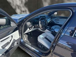Melns BMW 540 2017 Kauņa, ar dzinēja tilpumu 3.00 L un nobraukumu 89 tūkst. km par 29500 €, foto 10 vietnē AUTOMOTO.COM.LV