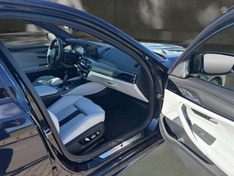 Melns BMW 540 2017 Kauņa, ar dzinēja tilpumu 3.00 L un nobraukumu 89 tūkst. km par 29500 €, foto 22 vietnē AUTOMOTO.COM.LV