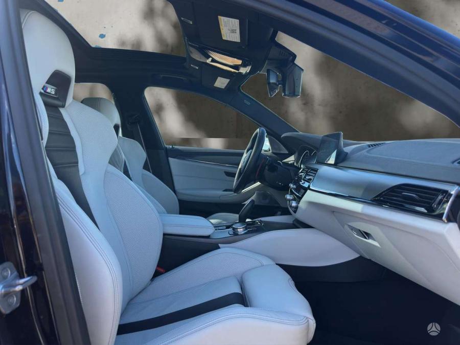 Melns BMW 540 2017 Kauņa, ar dzinēja tilpumu 3.00 L un nobraukumu 89 tūkst. km par 29500 €, foto 23 vietnē AUTOMOTO.COM.LV