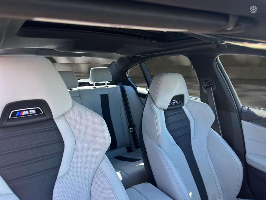 Melns BMW 540 2017 Kauņa, ar dzinēja tilpumu 3.00 L un nobraukumu 89 tūkst. km par 29500 €, foto 24 vietnē AUTOMOTO.COM.LV