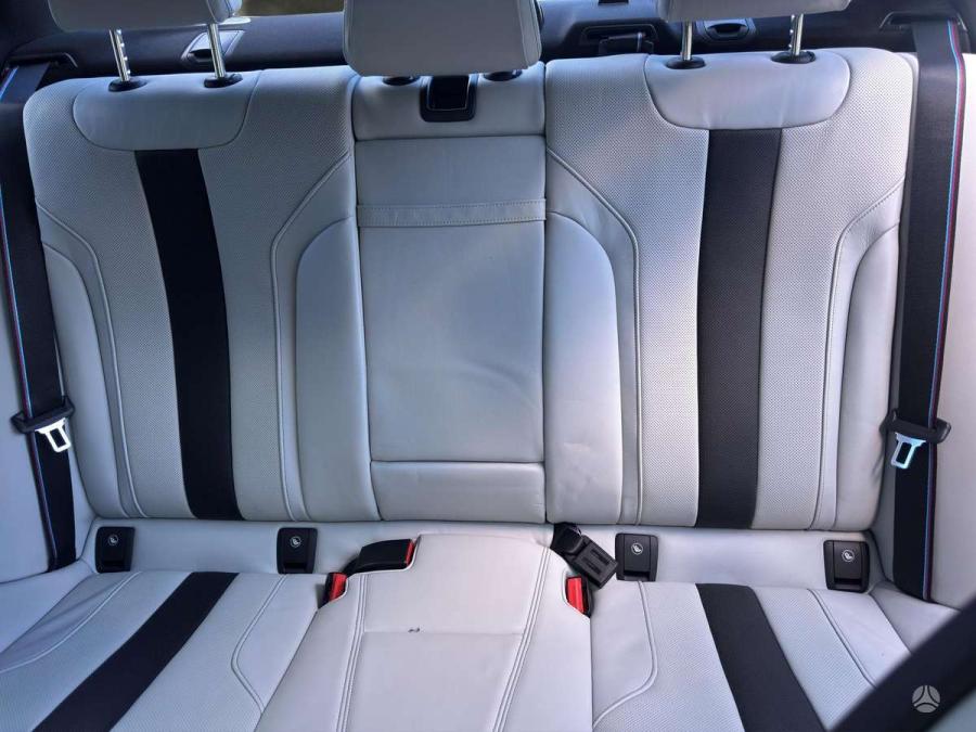 Melns BMW 540 2017 Kauņa, ar dzinēja tilpumu 3.00 L un nobraukumu 89 tūkst. km par 29500 €, foto 25 vietnē AUTOMOTO.COM.LV
