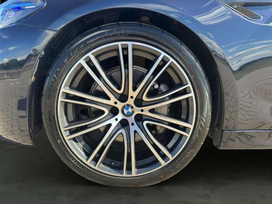Melns BMW 540 2017 Kauņa, ar dzinēja tilpumu 3.00 L un nobraukumu 89 tūkst. km par 29500 €, foto 28 vietnē AUTOMOTO.COM.LV