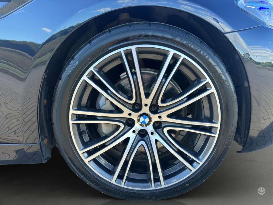 Melns BMW 540 2017 Kauņa, ar dzinēja tilpumu 3.00 L un nobraukumu 89 tūkst. km par 29500 €, foto 31 vietnē AUTOMOTO.COM.LV