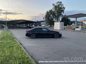 Black BMW 540 2017 in Riga, with an engine capacity of 3.00 L and mileage of 130 thousand km for 33500 €, photo 4 on AUTOMOTO.COM.LV
