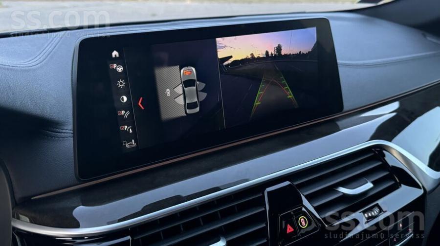 Black BMW 540 2017 in Riga, with an engine capacity of 3.00 L and mileage of 130 thousand km for 33500 €, photo 19 on AUTOMOTO.COM.LV