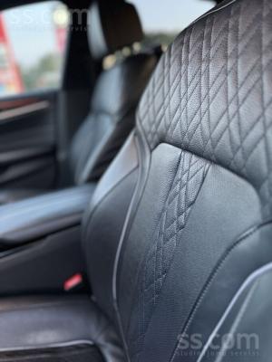 Black BMW 540 2017 in Riga, with an engine capacity of 3.00 L and mileage of 130 thousand km for 33500 €, photo 20 on AUTOMOTO.COM.LV