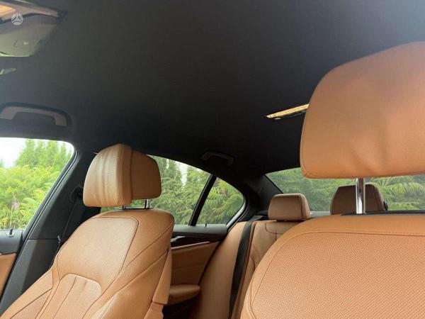 Melns BMW 540 2017 Viļņa, ar dzinēja tilpumu 3.00 L un nobraukumu 170 tūkst. km par 11300 €, foto 5 vietnē AUTOMOTO.COM.LV