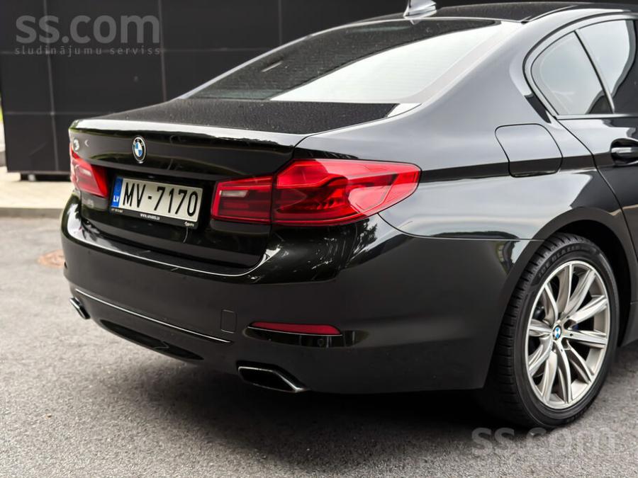 Melns BMW 540 2017 Jelgava, ar dzinēja tilpumu 3.00 L un nobraukumu 259 tūkst. km par 18600 €, foto 17 vietnē AUTOMOTO.COM.LV