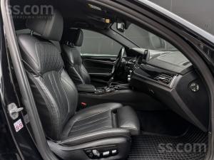 Melns BMW 540 2017 Jelgava, ar dzinēja tilpumu 3.00 L un nobraukumu 259 tūkst. km par 18600 €, foto 18 vietnē AUTOMOTO.COM.LV