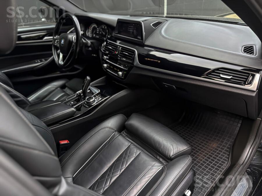 Melns BMW 540 2017 Jelgava, ar dzinēja tilpumu 3.00 L un nobraukumu 259 tūkst. km par 18600 €, foto 19 vietnē AUTOMOTO.COM.LV