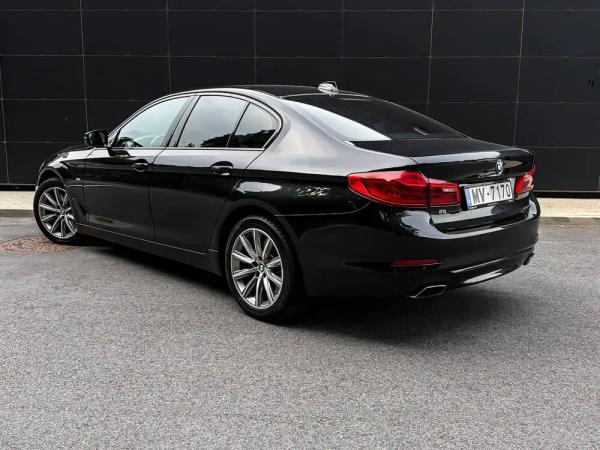 Black BMW 540 2017 in Jelgava, with an engine capacity of 3.00 L and mileage of 259 thousand km for 18600 €, photo 5 on AUTOMOTO.COM.LV
