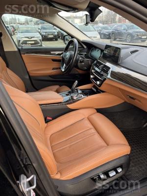 Melns BMW 540 2018 Rīga, ar dzinēja tilpumu 3.00 L un nobraukumu 83 tūkst. km par 22500 €, foto 13 vietnē AUTOMOTO.COM.LV